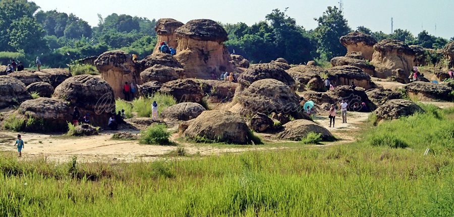 indonesia-east java-the rocks – ani'kiki' krisnamurti